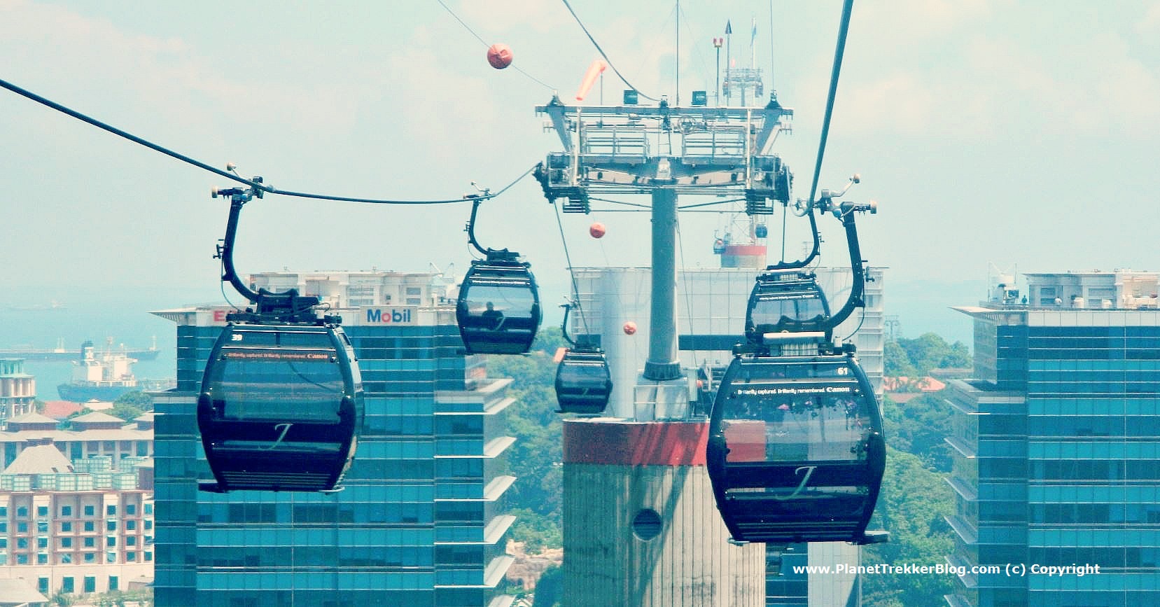 Cable car ride to from Mount Faber to Sentosa island – Planet-Trekker-Blog
